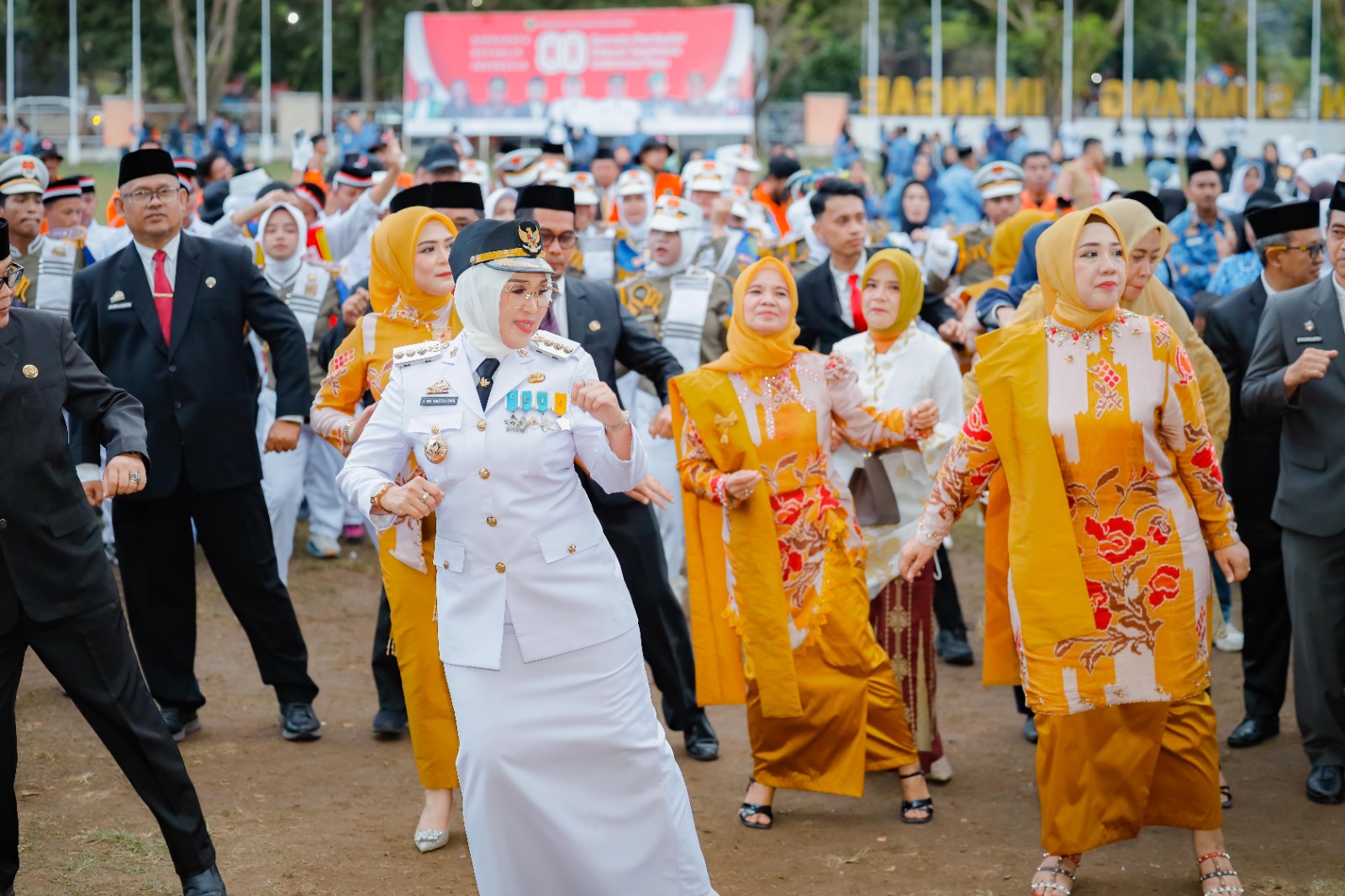 Selfie, Tawa, dan Joget Merdeka: Cara Barru Rayakan HUT ke-80 RI ...